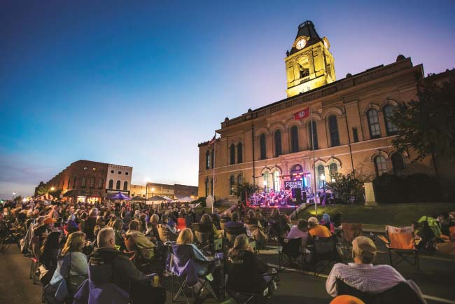 Visit the Tennessee River Rendezvous in Saltillo - Tennessee Home and Farm